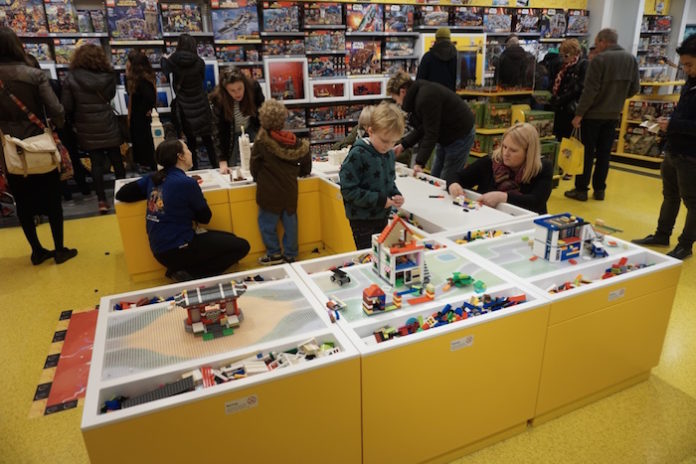 Londres: A maior loja de Lego do mundo na Leicester Square - Viajonários