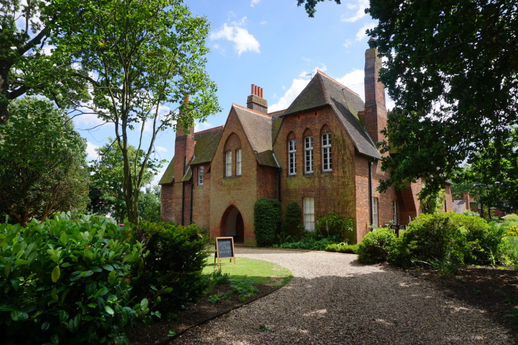 Red House: arquitetura e decoração inovadoras em Londres - Viajonários