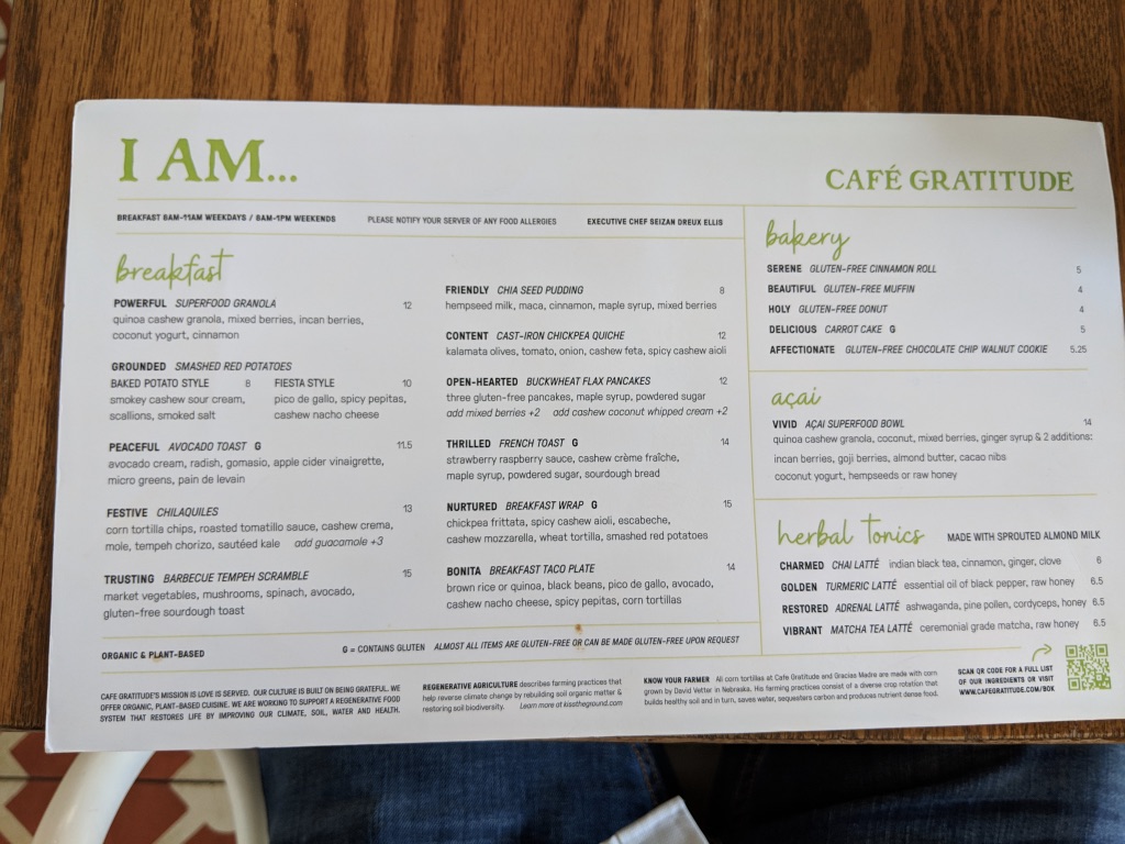 Café Gratitude: rede de comida orgânica e vegana em Los Angeles ...