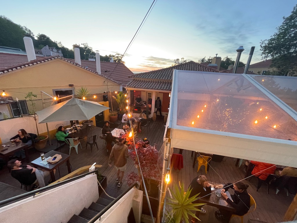 Portugal: Comida e Música no Restaurante Raíz Sintra