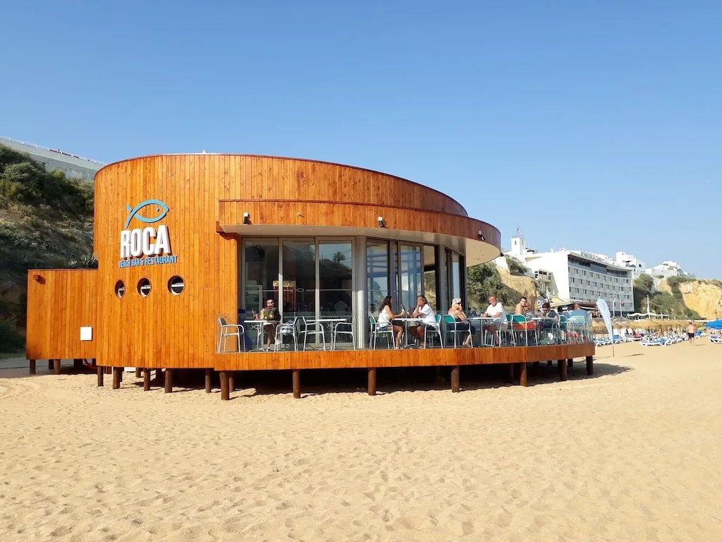 Algarve: Roca Beach Bar & Restaurante em Albufeira - Viajonários