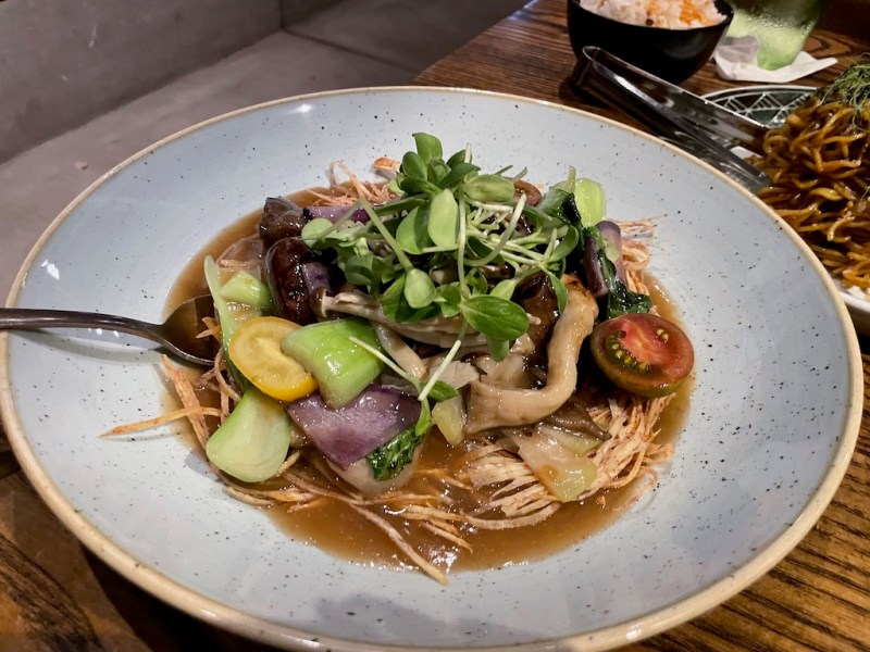 Havaí: Comida asiática no restaurante Lineage em Maui - Viajonários