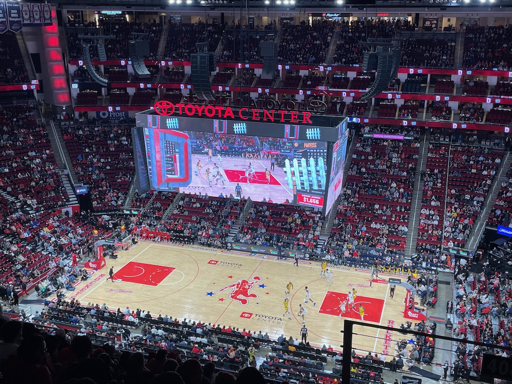 Texas: Assistindo a um jogo de basquete do Houston Rockets - Viajonários