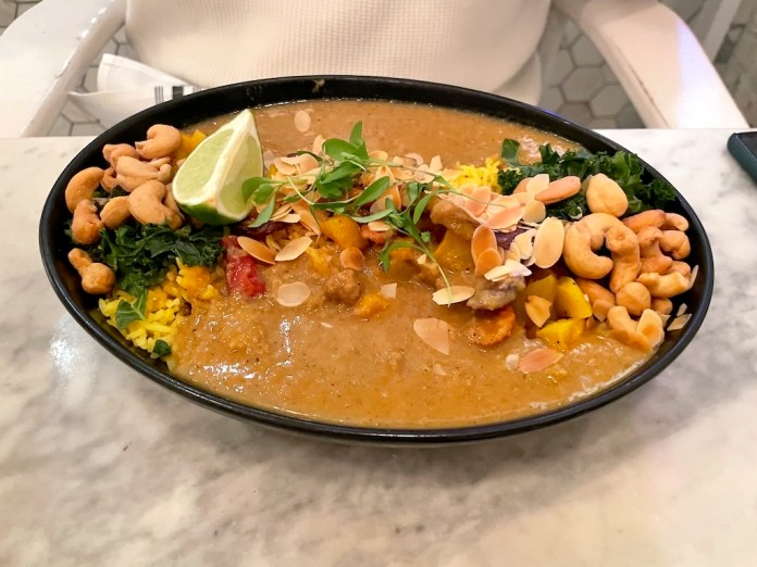 Canadá: Rede de restaurantes veganos LOV em Montreal - Viajonários